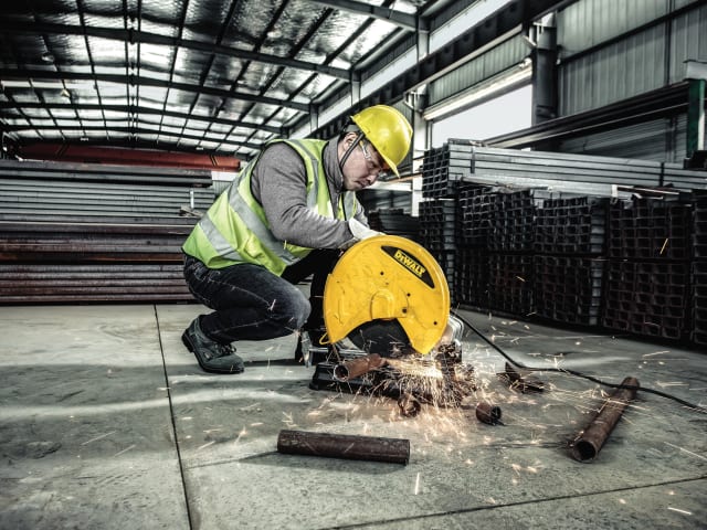 D28730 Metal Cutting Chop Saw 355mm 2300W 240V — Trade Superstore Online