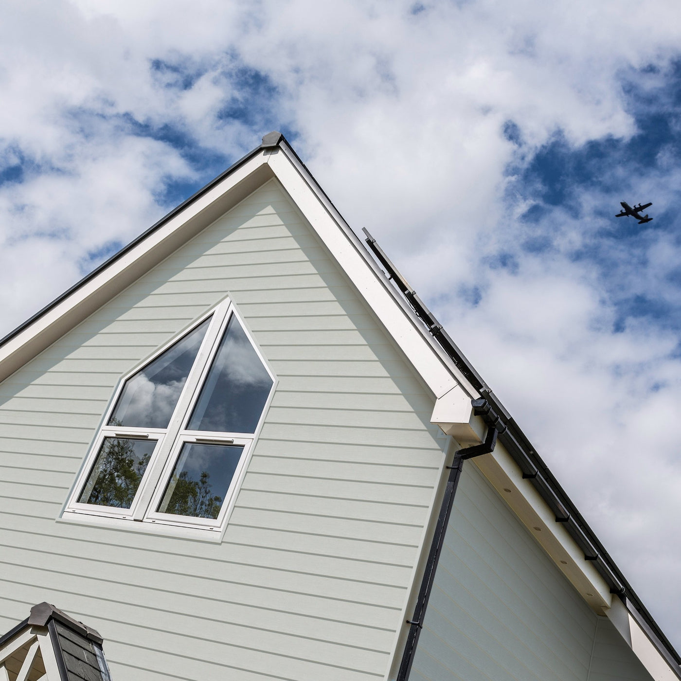 Coastline Horizontal Composite Cladding 203mm (5m length) - Anthracite ...